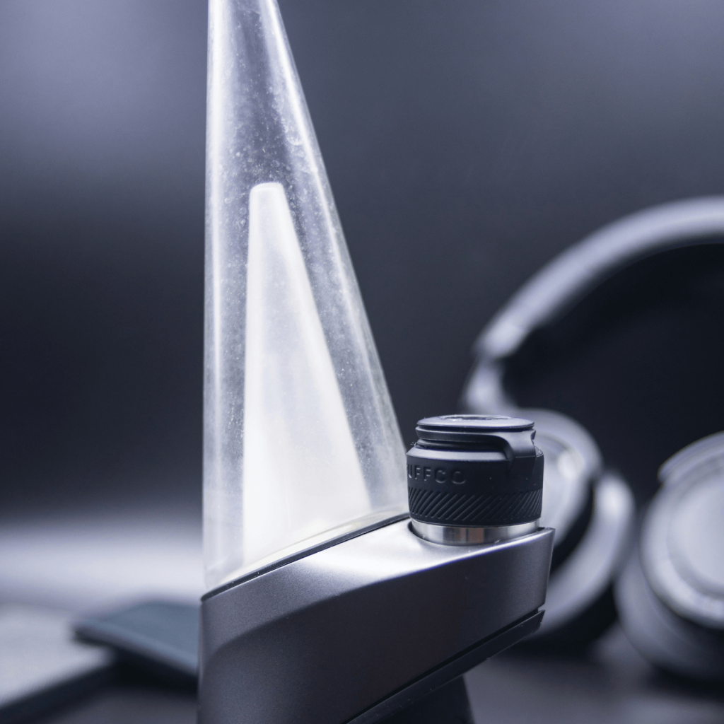 Concentrate Showdown: THCa Isolate vs Diamonds